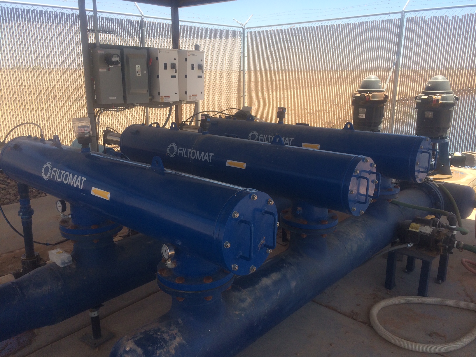 Screen filter station